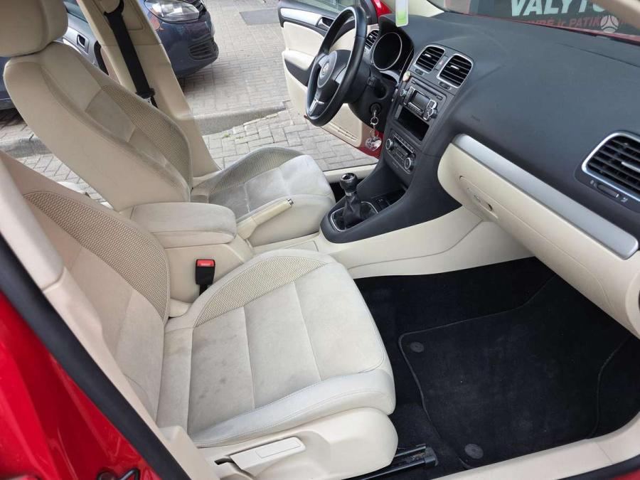 Red Volkswagen Golf 2010 in Vilnius, with an engine capacity of 1.97 L and mileage of 90 thousand km for 5000 €, photo 12 on AUTOMOTO.COM.LV
