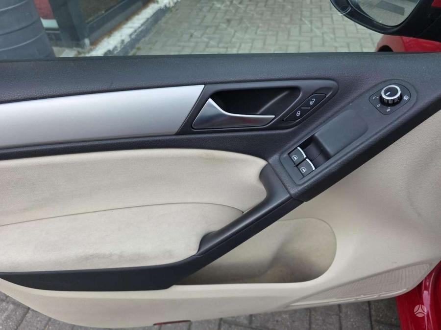 Red Volkswagen Golf 2010 in Vilnius, with an engine capacity of 1.97 L and mileage of 90 thousand km for 5000 €, photo 15 on AUTOMOTO.COM.LV