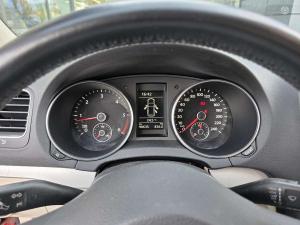 Red Volkswagen Golf 2010 in Vilnius, with an engine capacity of 1.97 L and mileage of 90 thousand km for 5000 €, photo 17 on AUTOMOTO.COM.LV