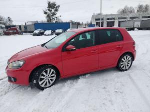 Sarkans Volkswagen Golf 2011 Prienai, ar dzinēja tilpumu 1.60 L un nobraukumu 280 tūkst. km par 3300 €, foto  vietnē AUTOMOTO.COM.LV