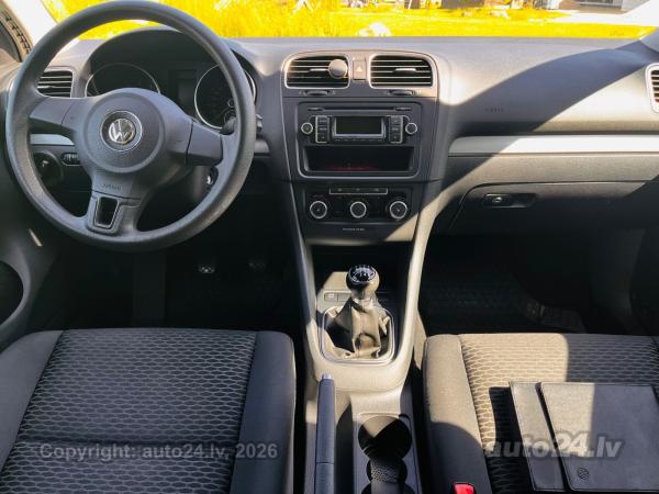 Sarkans Volkswagen Golf 2011 Tallina, ar dzinēja tilpumu 1.20 L un nobraukumu 179 tūkst. km par 3900 €, foto 7 vietnē AUTOMOTO.COM.LV