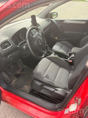 Sarkans Volkswagen Golf 2011 Rīga, ar dzinēja tilpumu 1.60 L un nobraukumu 334 tūkst. km par 2100 €, foto 7 vietnē AUTOMOTO.COM.LV