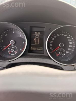Sarkans Volkswagen Golf 2011 Rīga, ar dzinēja tilpumu 1.60 L un nobraukumu 334 tūkst. km par 2100 €, foto 8 vietnē AUTOMOTO.COM.LV