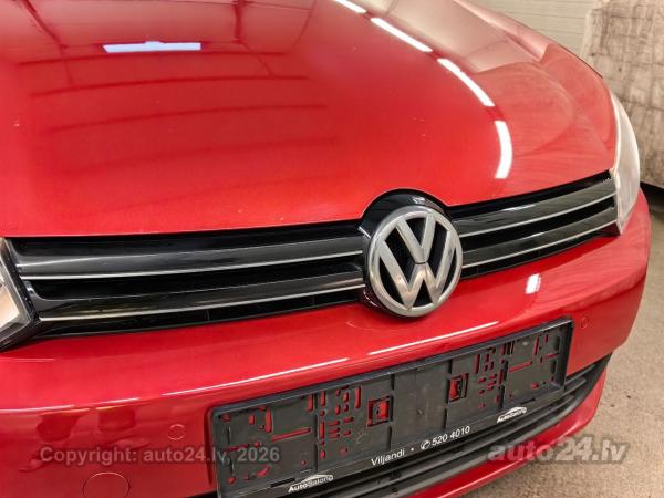 Volkswagen Golf 2011 in Viljandi on AUTOMOTO.COM.LV Red Volkswagen Golf 2011 in Viljandi, with an engine capacity of 2.00 L and mileage of 220 thousand km for 5490 €, photo 4 on AUTOMOTO.COM.LV