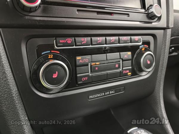 Volkswagen Golf 2011 in Viljandi on AUTOMOTO.COM.LV Red Volkswagen Golf 2011 in Viljandi, with an engine capacity of 2.00 L and mileage of 220 thousand km for 5490 €, photo 10 on AUTOMOTO.COM.LV