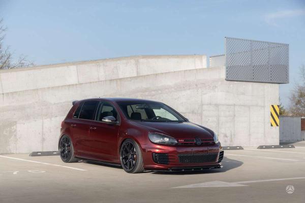 Sarkans Volkswagen Golf 2012 Kauņa, ar dzinēja tilpumu 1.98 L un nobraukumu 149 tūkst. km par 18990 €, foto 3 vietnē AUTOMOTO.COM.LV