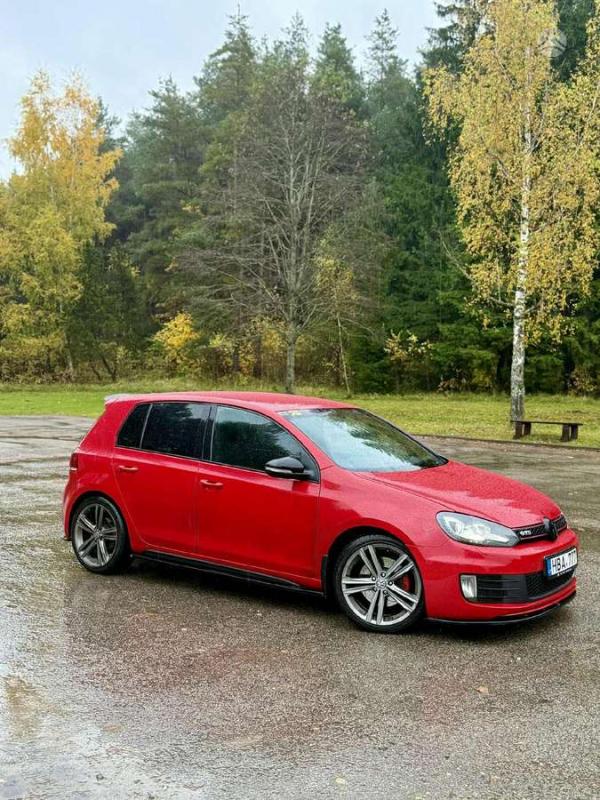 Sarkans Volkswagen Golf 2012 Rokiškis, ar dzinēja tilpumu 1.97 L un nobraukumu 280 tūkst. km par 8500 €, foto 4 vietnē AUTOMOTO.COM.LV