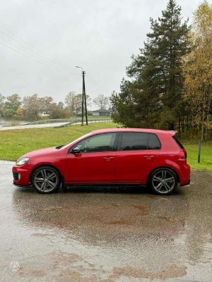 Red Volkswagen Golf 2012 in Rokiskis, with an engine capacity of 1.97 L and mileage of 280 thousand km for 8500 €, photo 6 on AUTOMOTO.COM.LV