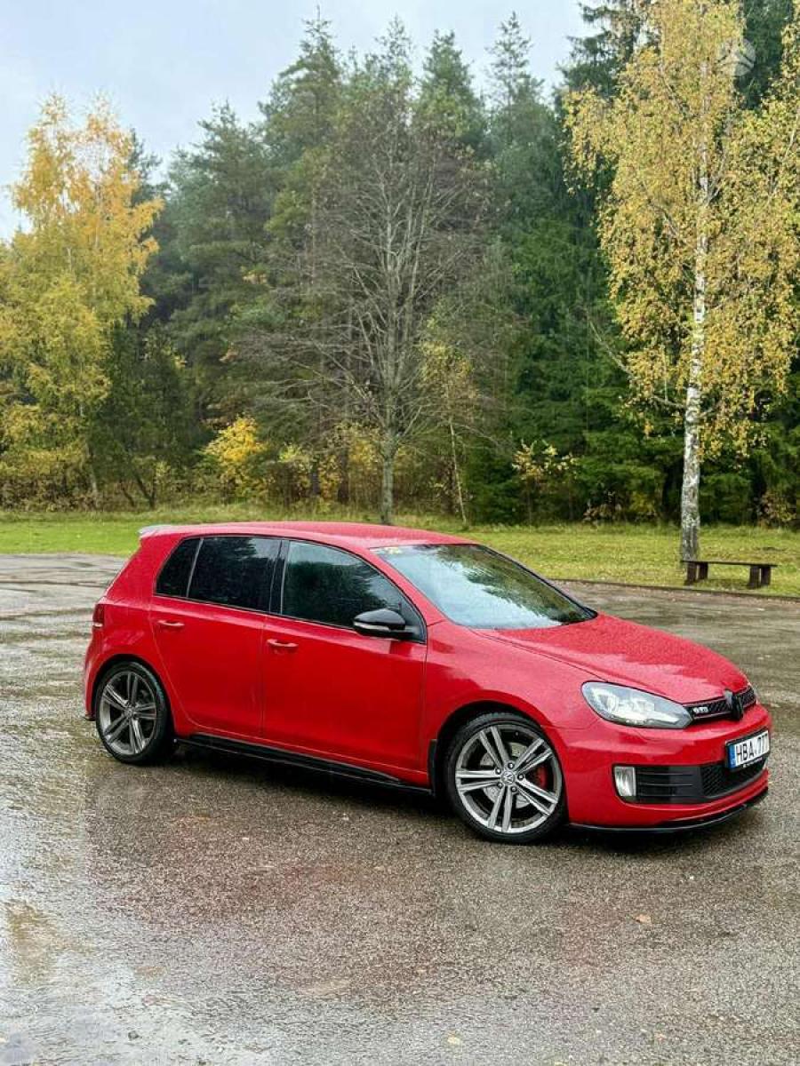Sarkans Volkswagen Golf 2012 Rokiškis, ar dzinēja tilpumu 1.97 L un nobraukumu 280 tūkst. km par 8500 €, foto 4 vietnē AUTOMOTO.COM.LV