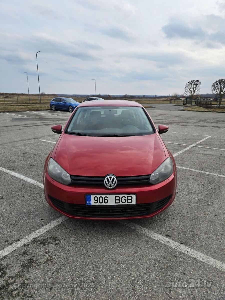 Sarkans Volkswagen Golf 2012 Tartu, ar dzinēja tilpumu 1.20 L un nobraukumu 195 tūkst. km par 2600 €, foto 1 vietnē AUTOMOTO.COM.LV