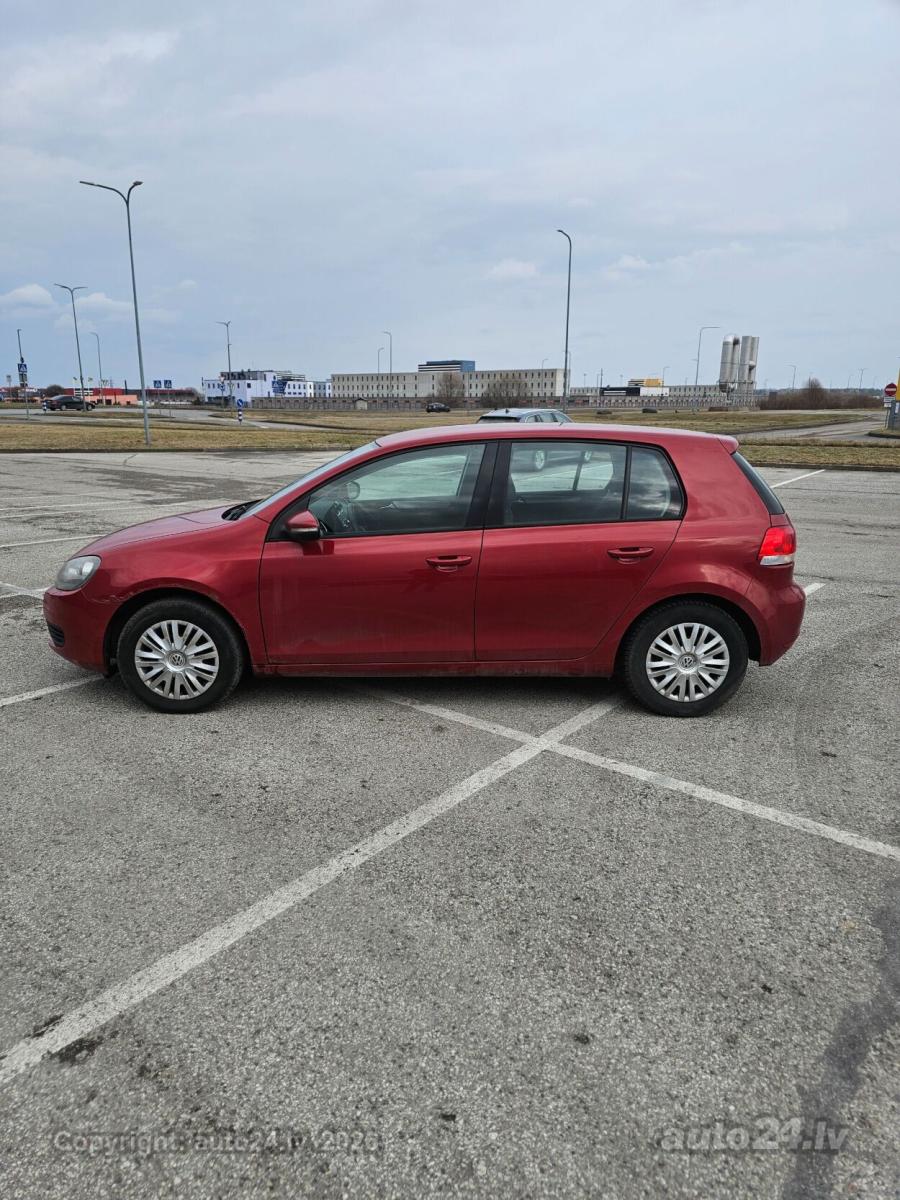 Sarkans Volkswagen Golf 2012 Tartu, ar dzinēja tilpumu 1.20 L un nobraukumu 195 tūkst. km par 2600 €, foto 3 vietnē AUTOMOTO.COM.LV