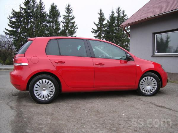 Red Volkswagen Golf 2012 in Riga, with an engine capacity of 1.20 L and mileage of 0 thousand km for 5250 €, photo 2 on AUTOMOTO.COM.LV