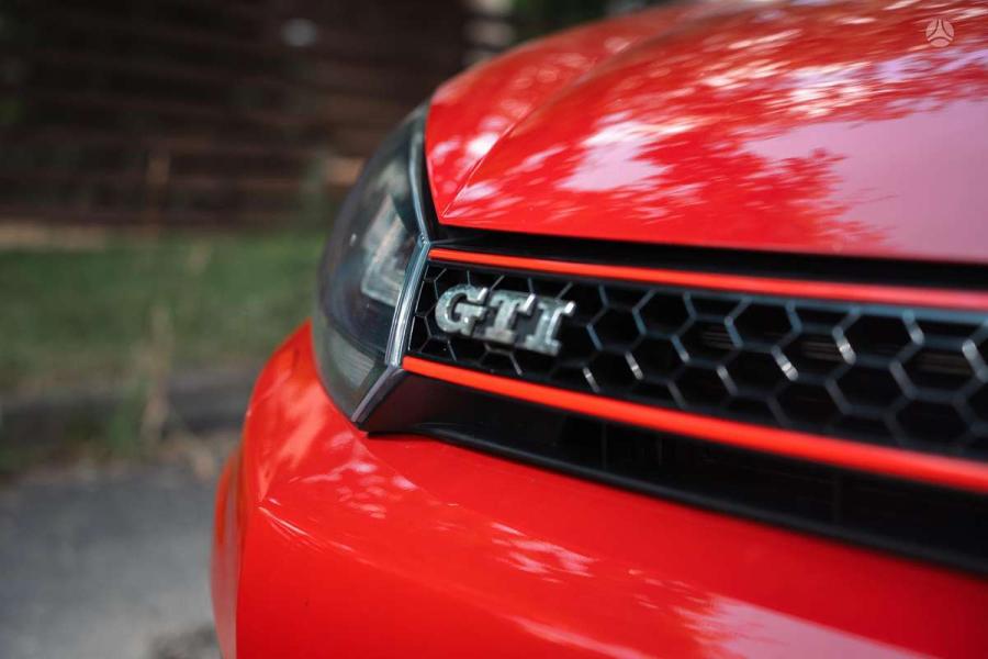Sarkans Volkswagen Golf 2012 Viļņa, ar dzinēja tilpumu 1.98 L un nobraukumu 190 tūkst. km par 8200 €, foto 8 vietnē AUTOMOTO.COM.LV