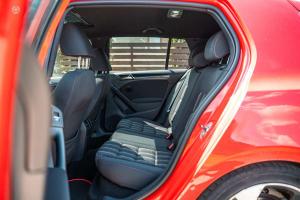 Sarkans Volkswagen Golf 2012 Viļņa, ar dzinēja tilpumu 1.98 L un nobraukumu 190 tūkst. km par 8200 €, foto 10 vietnē AUTOMOTO.COM.LV