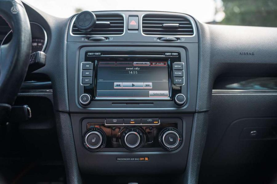 Sarkans Volkswagen Golf 2012 Viļņa, ar dzinēja tilpumu 1.98 L un nobraukumu 190 tūkst. km par 8200 €, foto 14 vietnē AUTOMOTO.COM.LV