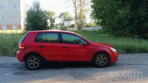 Sarkans Volkswagen Golf 2012 Rīga, ar dzinēja tilpumu 1.60 L un nobraukumu 290 tūkst. km par 3200 €, foto 4 vietnē AUTOMOTO.COM.LV