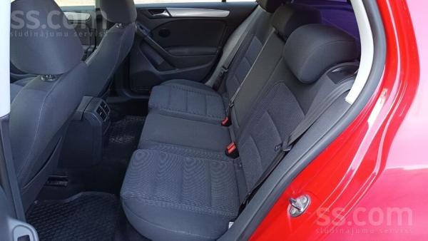 Red Volkswagen Golf 2012 in Riga, with an engine capacity of 1.60 L and mileage of 290 thousand km for 3200 €, photo 5 on AUTOMOTO.COM.LV