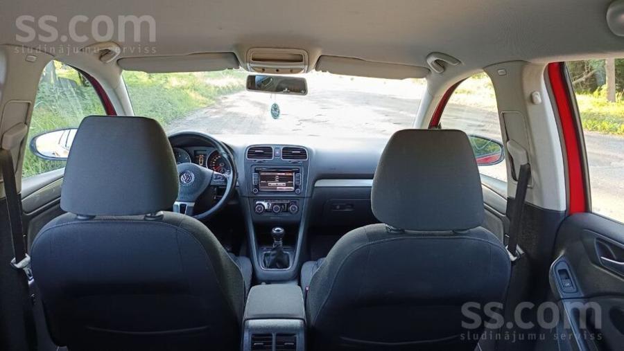 Sarkans Volkswagen Golf 2012 Rīga, ar dzinēja tilpumu 1.60 L un nobraukumu 290 tūkst. km par 3200 €, foto 7 vietnē AUTOMOTO.COM.LV