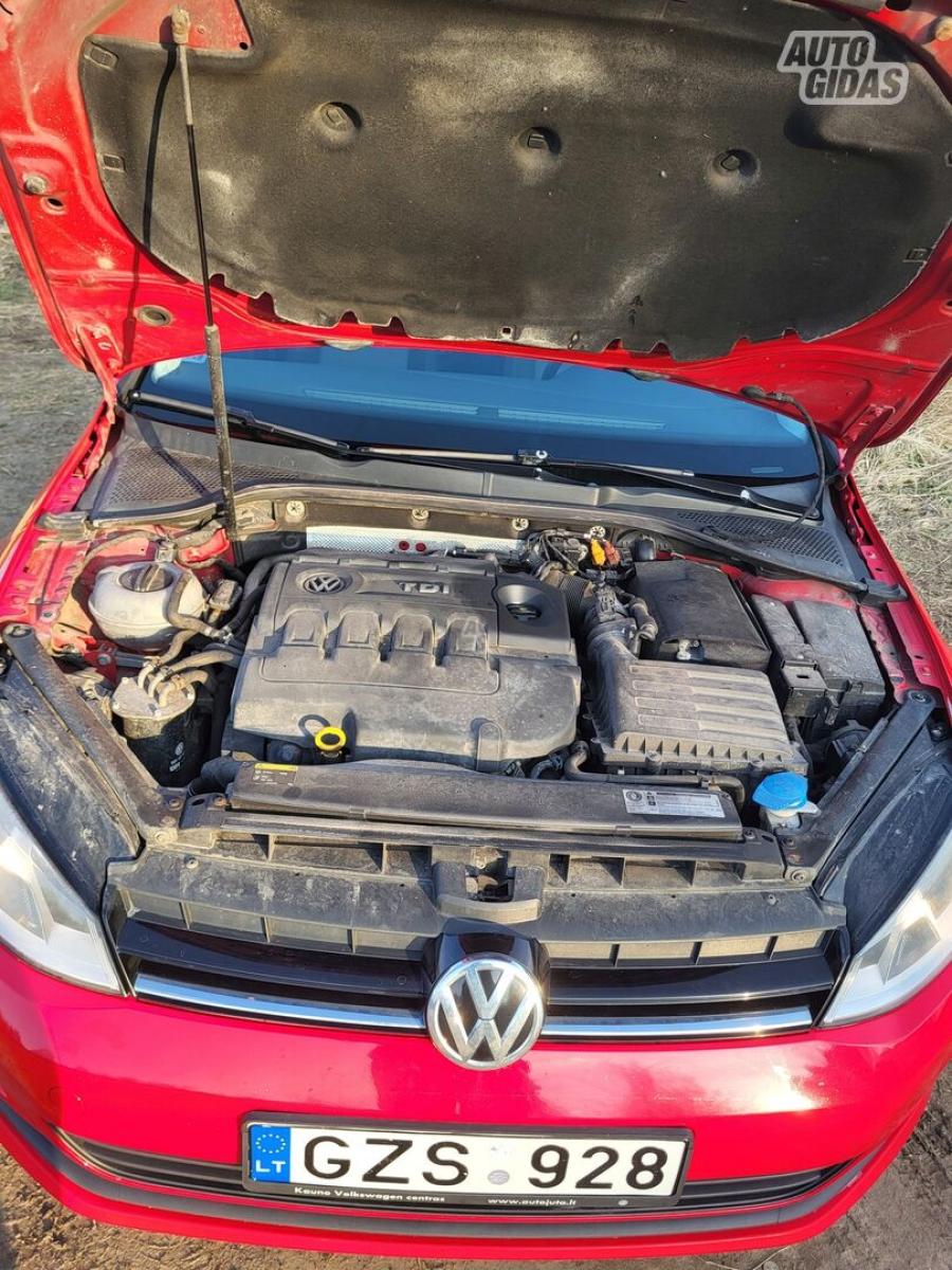 Red Volkswagen Golf 2013 in Vilnius, with an engine capacity of 1.60 L and mileage of 199 thousand km for 5900 €, photo 9 on AUTOMOTO.COM.LV
