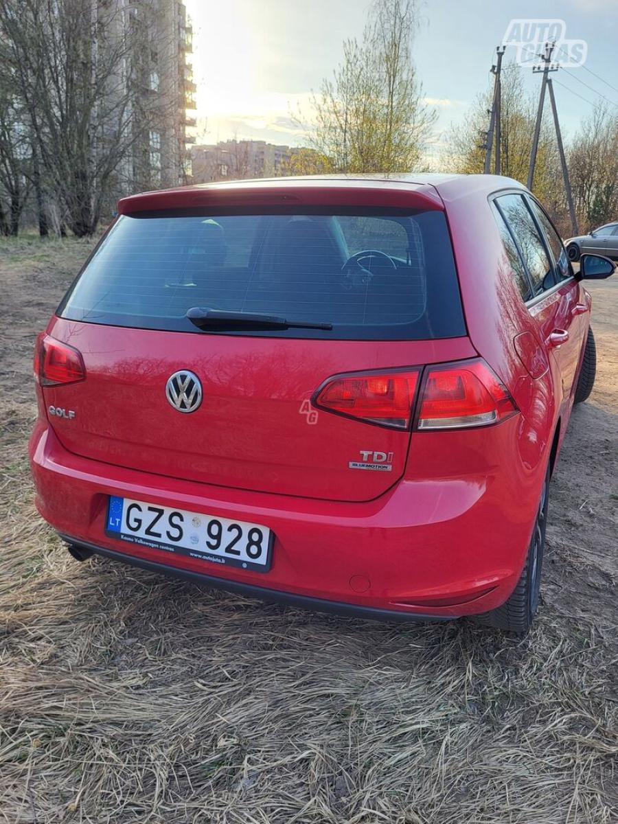 Red Volkswagen Golf 2013 in Vilnius, with an engine capacity of 1.60 L and mileage of 199 thousand km for 5700 €, photo 6 on AUTOMOTO.COM.LV