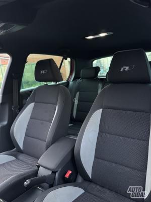 Red Volkswagen Golf 2013 in Kaunas, with an engine capacity of 1.60 L and mileage of 321 thousand km for 5199 €, photo 12 on AUTOMOTO.COM.LV