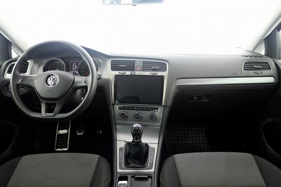 Red Volkswagen Golf 2013 in Tallinn, with an engine capacity of 1.20 L and mileage of 252 thousand km for 3699 €, photo 14 on AUTOMOTO.COM.LV