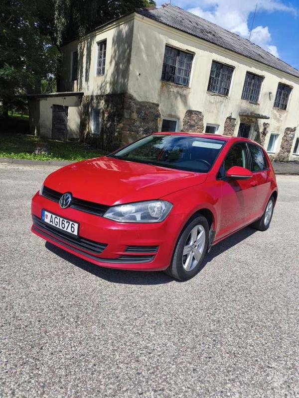 Sarkans Volkswagen Golf 2013 Viļņa, ar dzinēja tilpumu 1.40 L un nobraukumu 230 tūkst. km par 5400 €, foto 1 vietnē AUTOMOTO.COM.LV