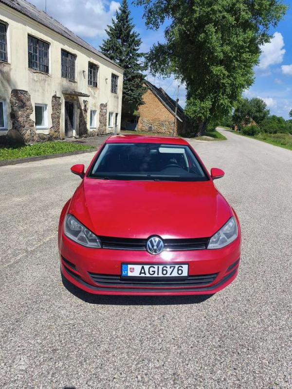 Sarkans Volkswagen Golf 2013 Viļņa, ar dzinēja tilpumu 1.40 L un nobraukumu 230 tūkst. km par 5400 €, foto 3 vietnē AUTOMOTO.COM.LV