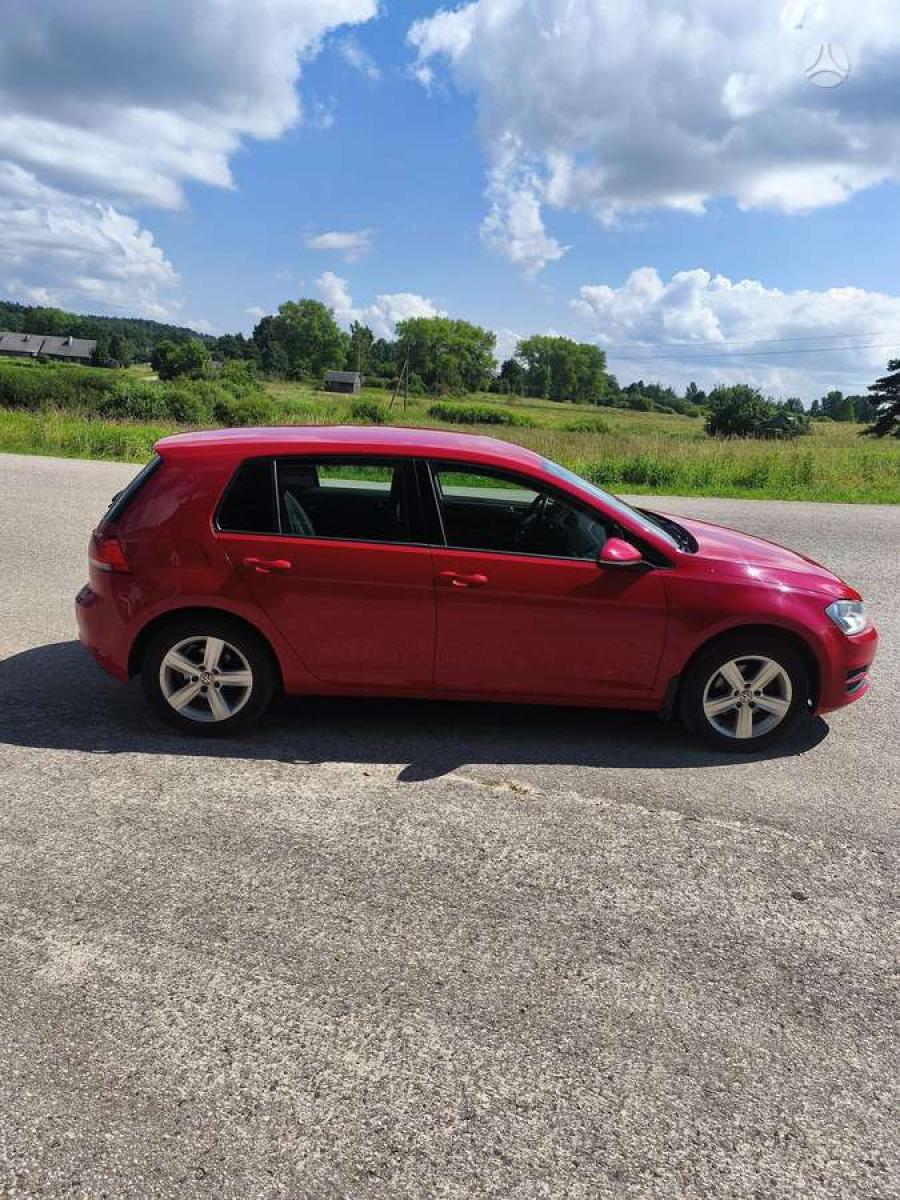 Red Volkswagen Golf 2013 in Vilnius, with an engine capacity of 1.40 L and mileage of 230 thousand km for 5400 €, photo 5 on AUTOMOTO.COM.LV