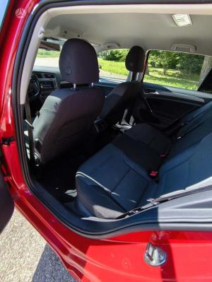 Red Volkswagen Golf 2013 in Vilnius, with an engine capacity of 1.40 L and mileage of 230 thousand km for 5400 €, photo 10 on AUTOMOTO.COM.LV