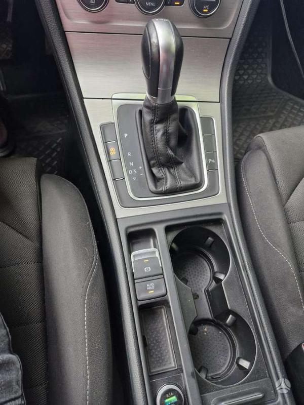 Sarkans Volkswagen Golf 2014 Kauņa, ar dzinēja tilpumu 1.60 L un nobraukumu 215 tūkst. km par 8200 €, foto 11 vietnē AUTOMOTO.COM.LV