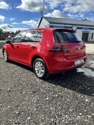 Red Volkswagen Golf 2014 in Preili, with an engine capacity of 1.60 L and mileage of 194 thousand km for 5600 €, photo 4 on AUTOMOTO.COM.LV