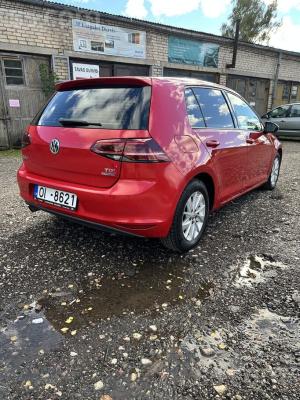 Red Volkswagen Golf 2014 in Preili, with an engine capacity of 1.60 L and mileage of 194 thousand km for 5600 €, photo 6 on AUTOMOTO.COM.LV