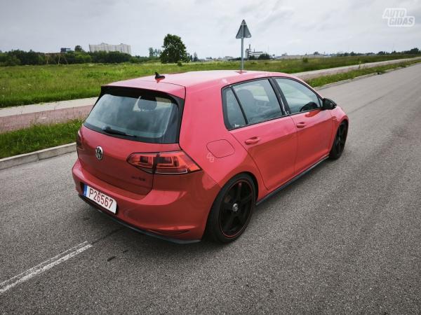 Sarkans Volkswagen Golf 2015 Kauņa, ar dzinēja tilpumu 2.00 L un nobraukumu 91 tūkst. km par 6999 €, foto 6 vietnē AUTOMOTO.COM.LV