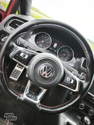 Red Volkswagen Golf 2015 in Kaunas, with an engine capacity of 2.00 L and mileage of 91 thousand km for 6999 €, photo 11 on AUTOMOTO.COM.LV
