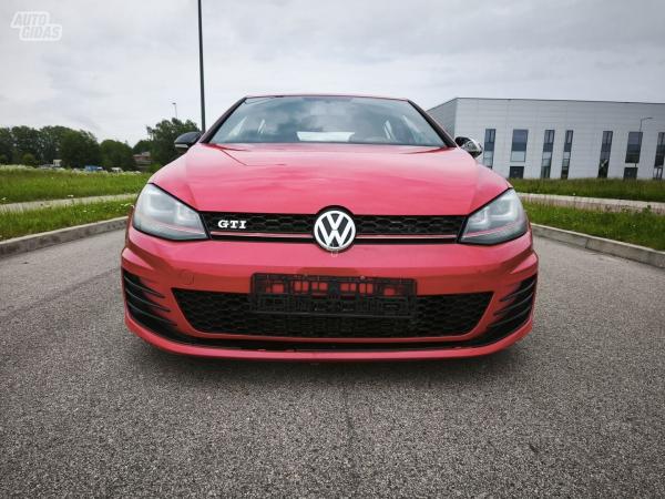 Red Volkswagen Golf 2015 in Kaunas, with an engine capacity of 2.00 L and mileage of 91 thousand km for 6999 €, photo 2 on AUTOMOTO.COM.LV