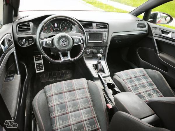 Red Volkswagen Golf 2015 in Kaunas, with an engine capacity of 2.00 L and mileage of 91 thousand km for 6999 €, photo 8 on AUTOMOTO.COM.LV