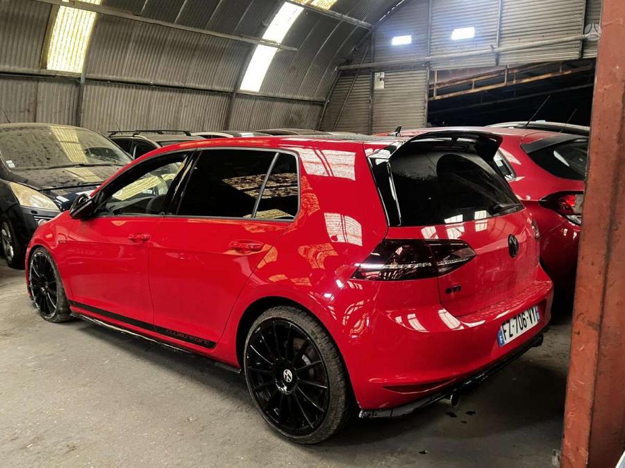 Sarkans Volkswagen Golf 2016 Viļņa, ar dzinēja tilpumu 2.00 L un nobraukumu 90 tūkst. km par 14000 €, foto 4 vietnē AUTOMOTO.COM.LV