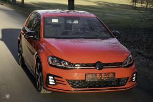 Red Volkswagen Golf 2017 in Kaunas, with an engine capacity of 1.98 L and mileage of 109 thousand km for 14500 €, photo 12 on AUTOMOTO.COM.LV