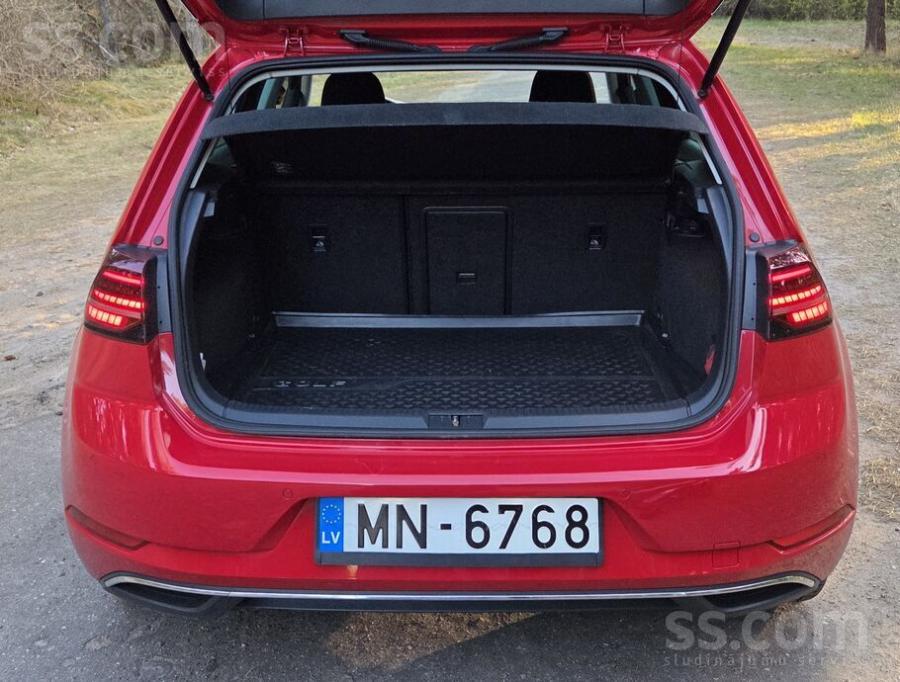 Red Volkswagen Golf 2017 in Riga, with an engine capacity of 1.40 L and mileage of 173 thousand km for 11500 €, photo 10 on AUTOMOTO.COM.LV