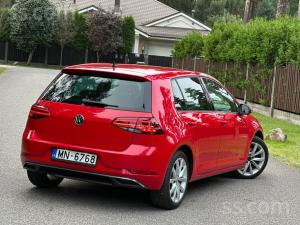 Red Volkswagen Golf 2017 in Riga, with an engine capacity of 1.40 L and mileage of 174 thousand km for 10290 €, photo 3 on AUTOMOTO.COM.LV