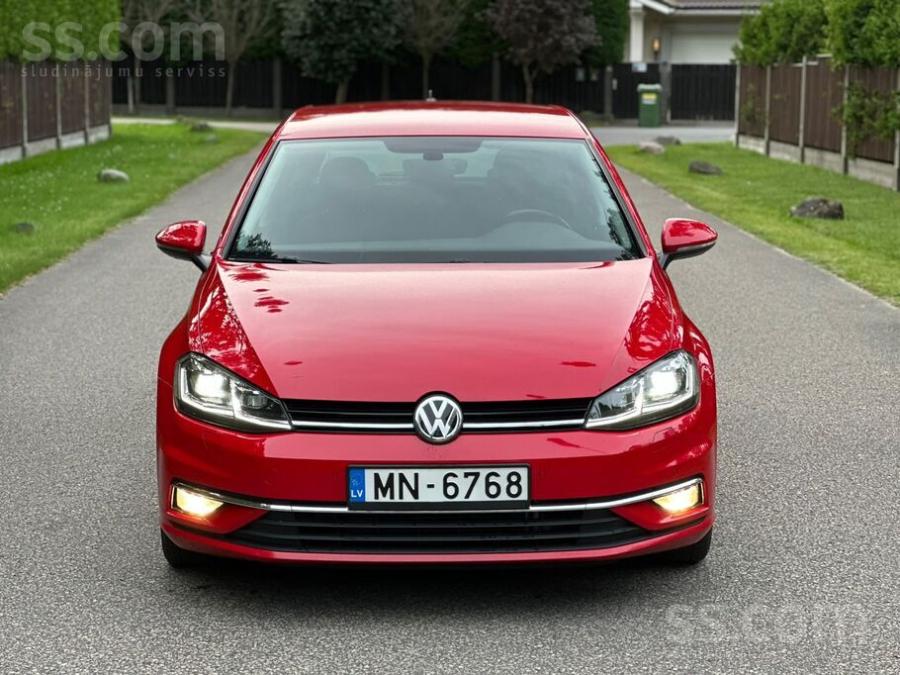 Red Volkswagen Golf 2017 in Riga, with an engine capacity of 1.40 L and mileage of 174 thousand km for 10290 €, photo 9 on AUTOMOTO.COM.LV