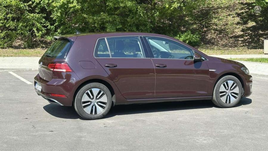 Sarkans Volkswagen Golf 2017 Kauņa, ar dzinēja tilpumu 0.00 L un nobraukumu 105 tūkst. km par 11500 €, foto 8 vietnē AUTOMOTO.COM.LV