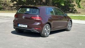 Sarkans Volkswagen Golf 2017 Kauņa, ar dzinēja tilpumu 0.00 L un nobraukumu 105 tūkst. km par 11500 €, foto 9 vietnē AUTOMOTO.COM.LV