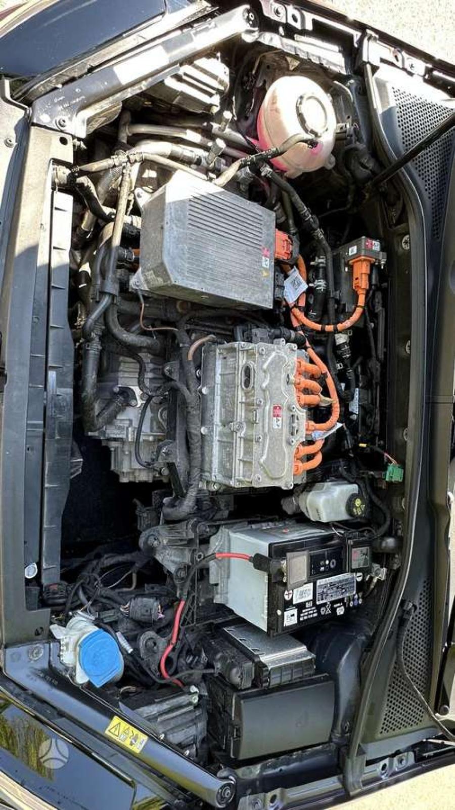 Sarkans Volkswagen Golf 2017 Kauņa, ar dzinēja tilpumu 0.00 L un nobraukumu 105 tūkst. km par 11500 €, foto 14 vietnē AUTOMOTO.COM.LV