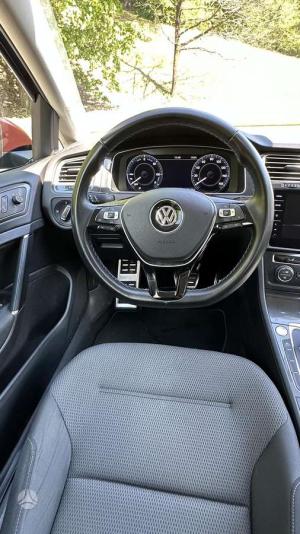 Sarkans Volkswagen Golf 2017 Kauņa, ar dzinēja tilpumu 0.00 L un nobraukumu 105 tūkst. km par 11500 €, foto 17 vietnē AUTOMOTO.COM.LV