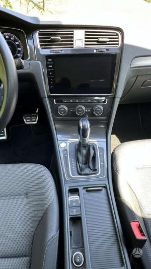 Sarkans Volkswagen Golf 2017 Kauņa, ar dzinēja tilpumu 0.00 L un nobraukumu 105 tūkst. km par 11500 €, foto 18 vietnē AUTOMOTO.COM.LV