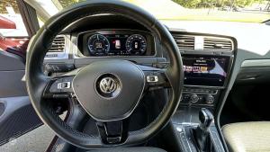 Sarkans Volkswagen Golf 2017 Kauņa, ar dzinēja tilpumu 0.00 L un nobraukumu 105 tūkst. km par 11500 €, foto 23 vietnē AUTOMOTO.COM.LV
