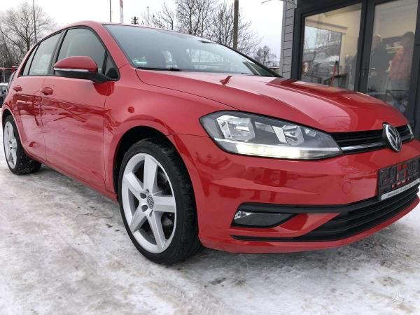 Red Volkswagen Golf 2018 in Klaipeda, with an engine capacity of 1.60 L and mileage of 154 thousand km for 9999 €, photo 2 on AUTOMOTO.COM.LV