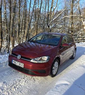 Sarkans Volkswagen Golf 2019 Viļņa, ar dzinēja tilpumu 1.00 L un nobraukumu 98 tūkst. km par 12200 €, foto  vietnē AUTOMOTO.COM.LV